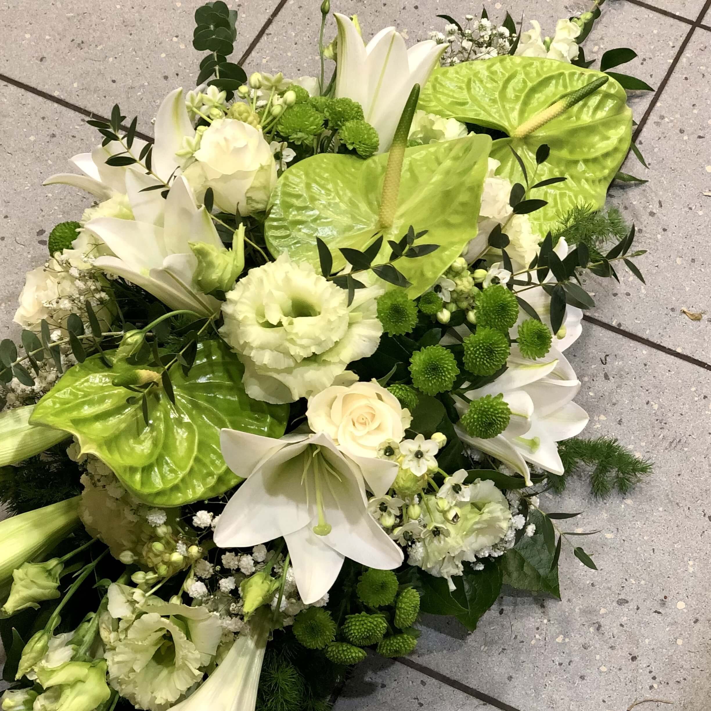 Urni- jas kirstukaunistused - Lillekuller Tallinnas ja Tallinna ümbruses